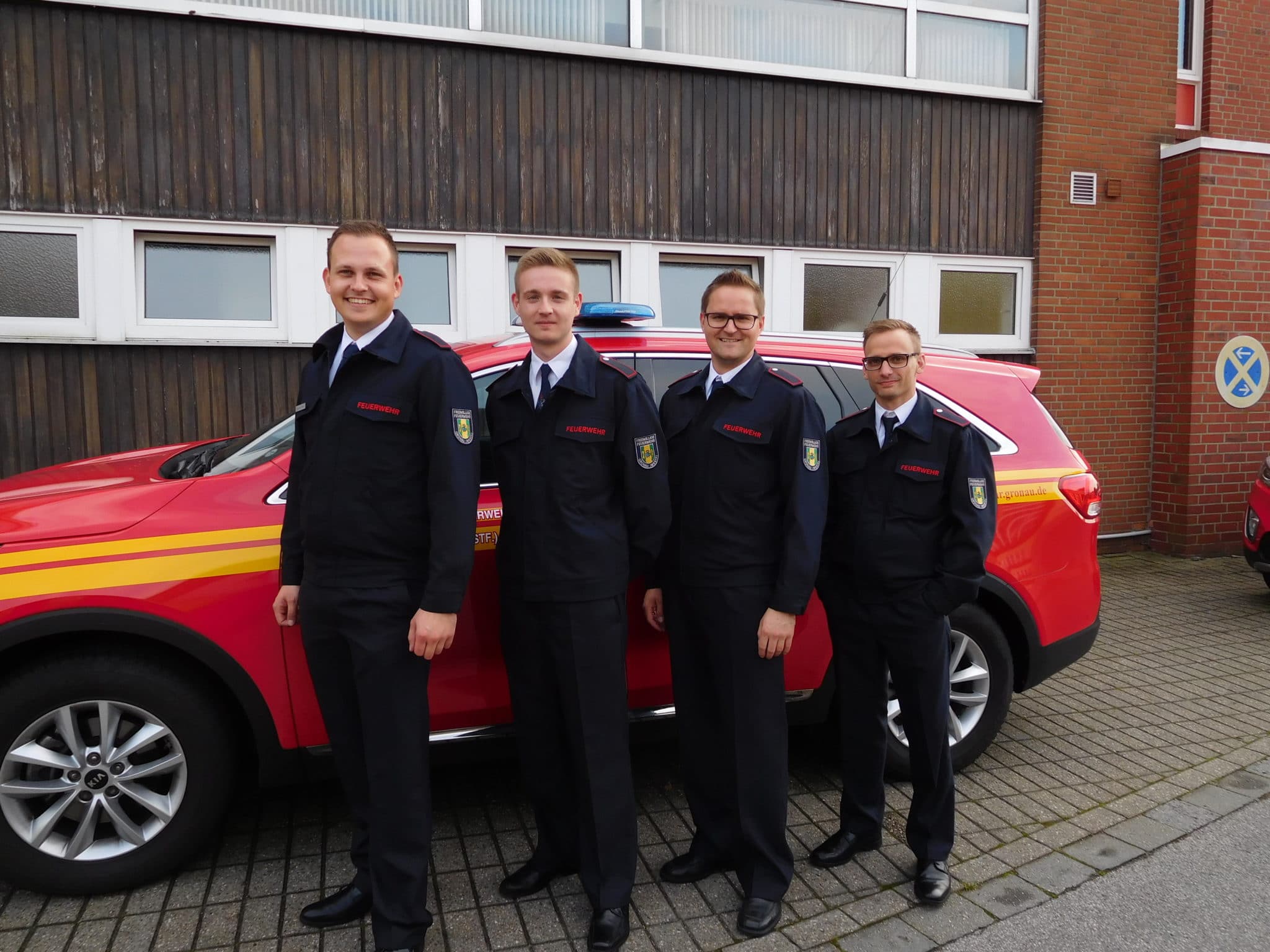 Vier neue Brandmeister nach 18 monatiger Ausbildung – Feuerwehr Gronau Vier neue Brandmeister nach 18 monatiger Ausbildung – Feuerwehr Gronau